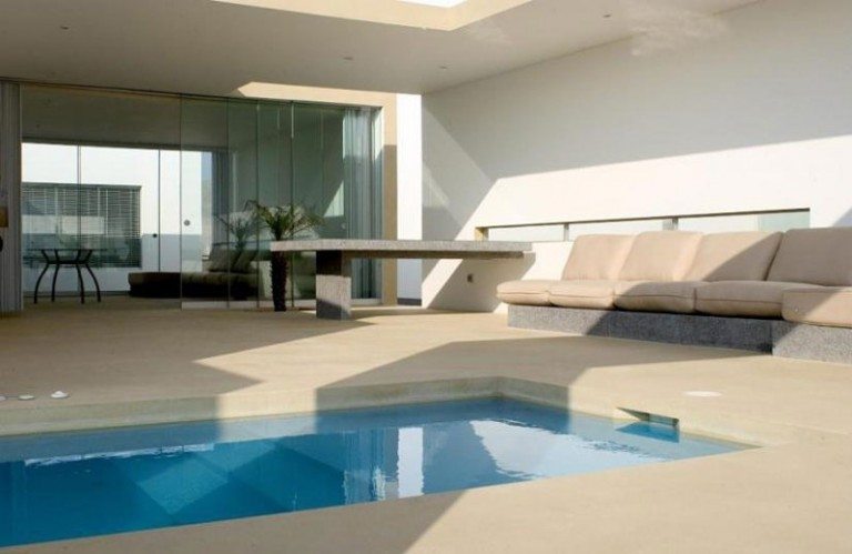 Boxed delight: Rectangular Beach House in Peru catches eye with sleek ...