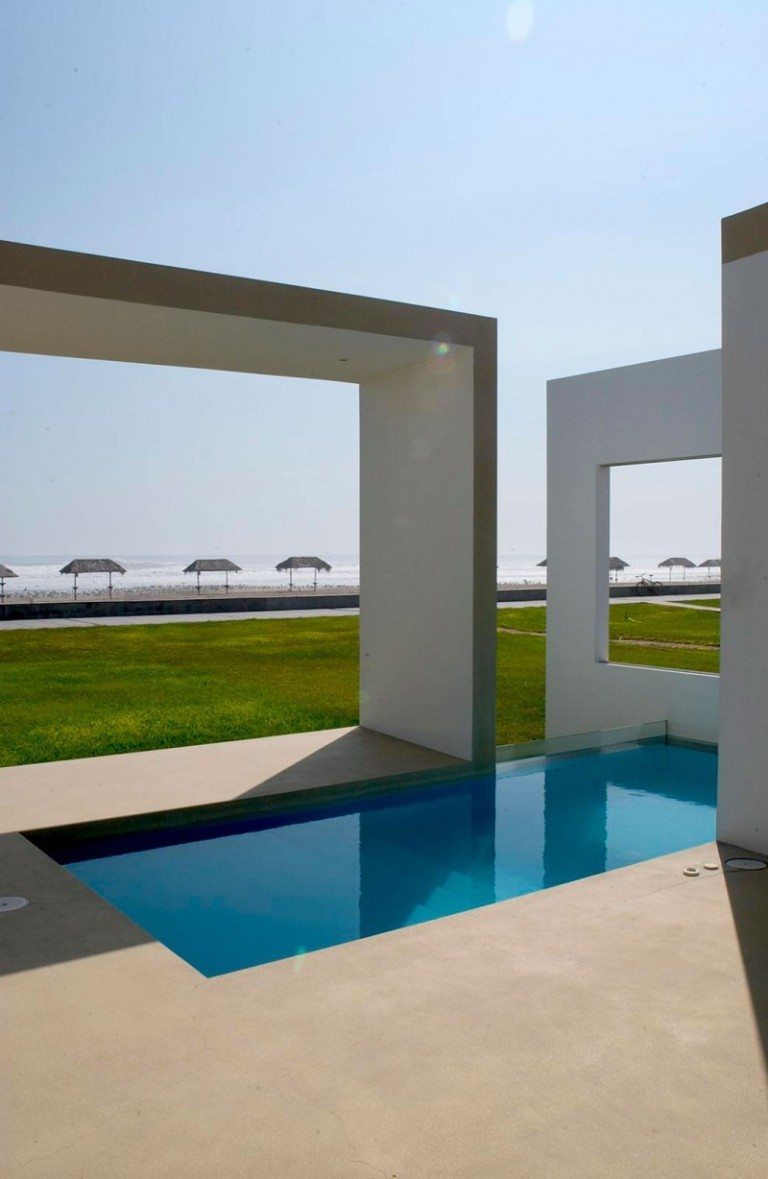 Boxed delight: Rectangular Beach House in Peru catches eye with sleek ...