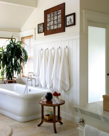 Beautiful Bathroom Towel Display And Arrangement Ideas | Decoist