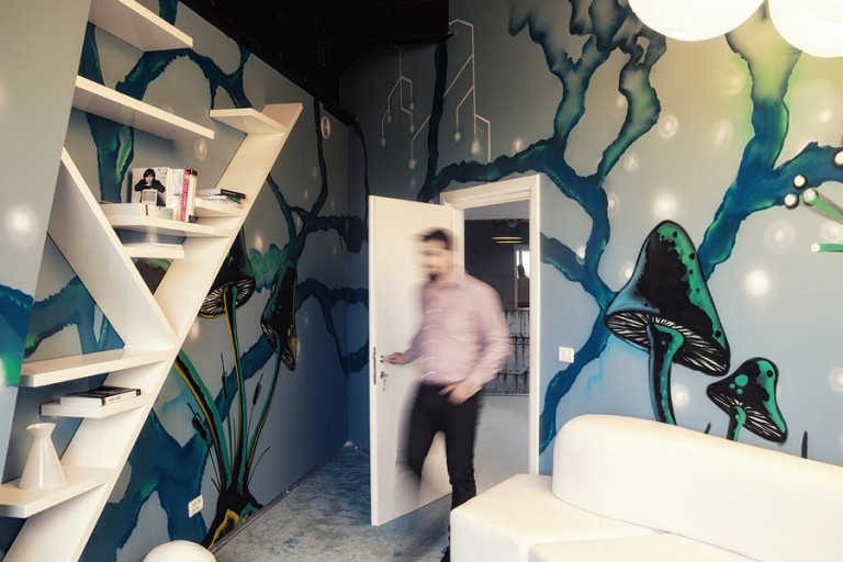 Imaginative Spaceship-Themed Office With A Touch of Sustainability ...