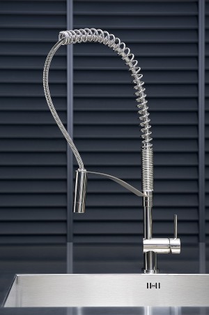 Exquisite Kitchen Faucets Merge Italian Design With Elegant Aesthetics ...