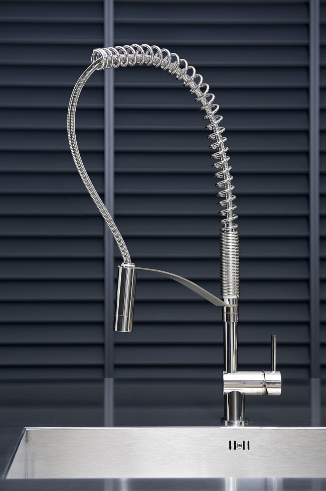 Exquisite Kitchen Faucets Merge Italian Design With Elegant Aesthetics ...