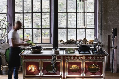 Turn Up The Heat With Impeccable, Eco-Friendly Wood-Burning Cookers ...