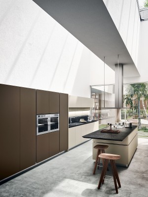 Modern Italian Kitchen With Concealed Shelves And Smart Technology