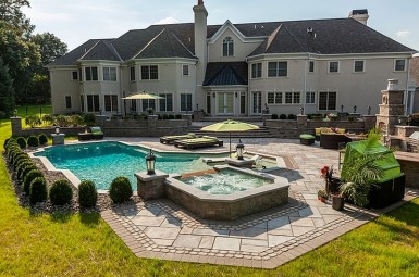 Kim Granatell’s New Jersey Home Gets A Trendy New Backyard Escape | Decoist