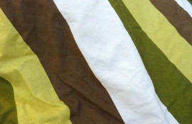 How to Clean Sheets with Baking Soda and Vinegar in Laundry | Decoist