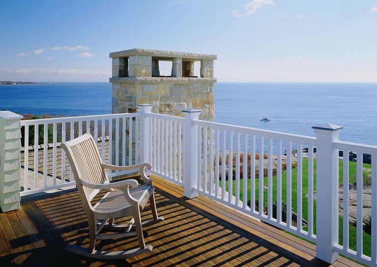 10 Amazing Porches With A Stunning Ocean View | Decoist