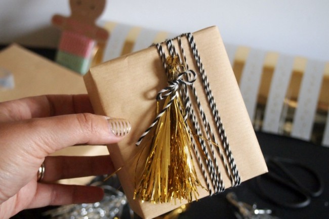 DIY Metallic Tinsel Tassel Gift Wrap | Decoist