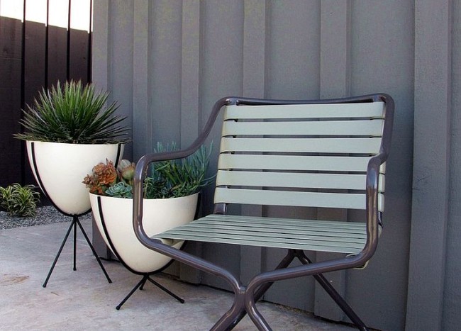 Retro Delight: Iconic Bullet Planters Deliver Enduring Style | Decoist