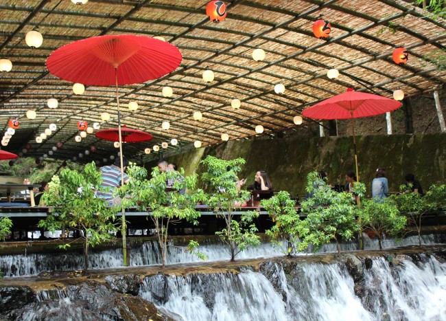Dine Atop a Waterfall at These 'Kawadoko' Restaurants Hidden in Kyoto's ...