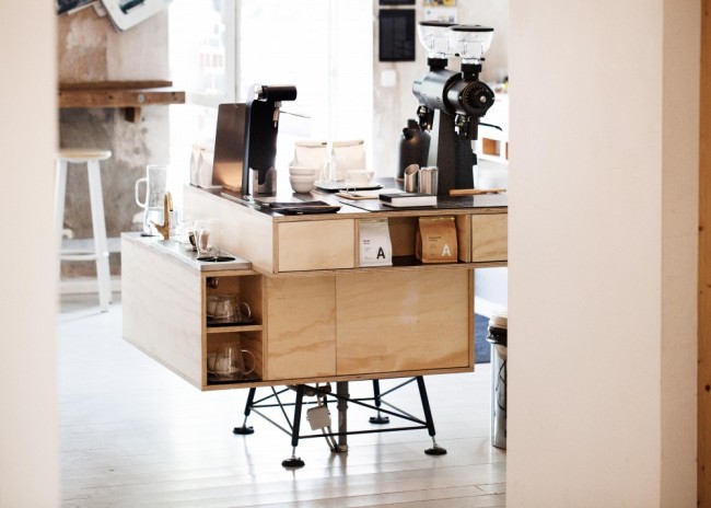 8 Independent Coffee Shops Serving Good Coffee and Design | Decoist