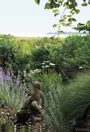 Garden Statues: Tips to Make Them Look Stunning in Your Yard | Decoist
