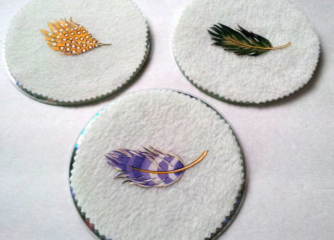 8 Inspiring DIY Ideas for Upcycling Old CDs | Decoist