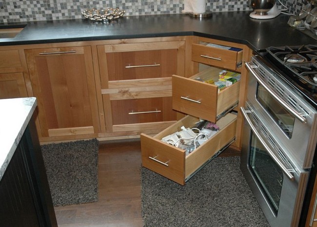 30 Corner Drawers and Storage Solutions for the Modern Kitchen | Decoist