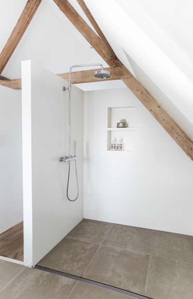 15 Attics Turned into Breathtaking Bathrooms | Decoist