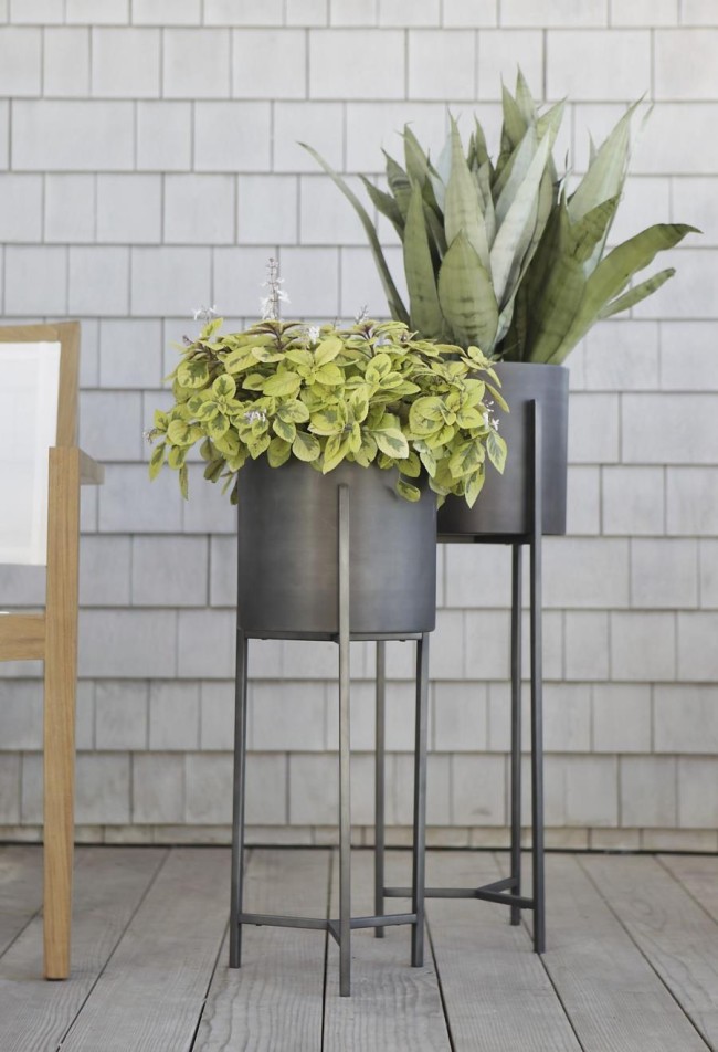 Plant Stand Style with a Modern Twist | Decoist