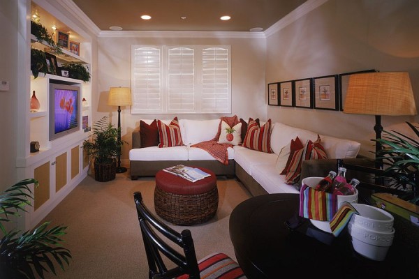 20 Small TV Room Ideas: Living With TVs in Small Spaces | Decoist