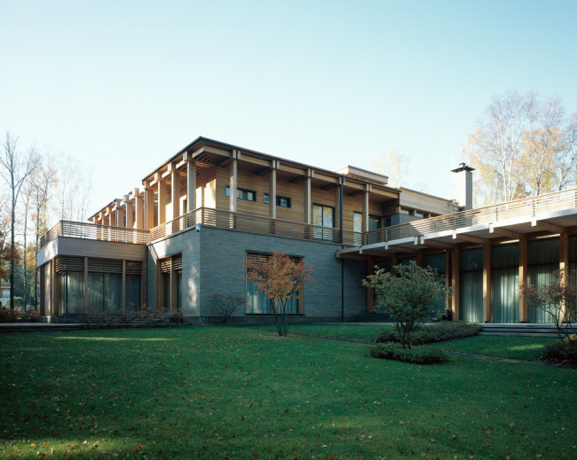 10 Contemporary Homes That Showcase Russian Architecture | Decoist