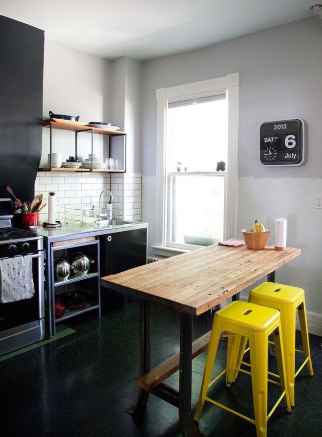 18 Brilliant Kitchen Bar Stools That Add a Serious Pop of Color | Decoist