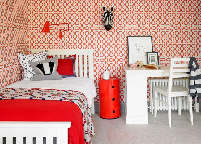Fiery and Fascinating: 25 Kids' Bedrooms Wrapped in Shades of Red | Decoist