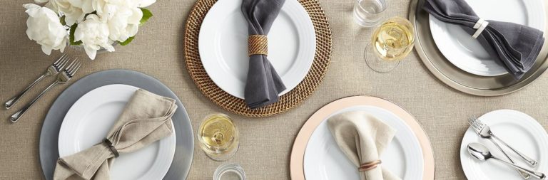 Stylish Chargers for a Festive Table | Decoist