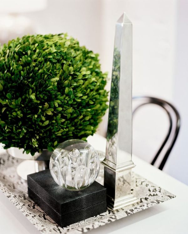 The Obelisk: a Bold Statement for Design Lovers | Decoist