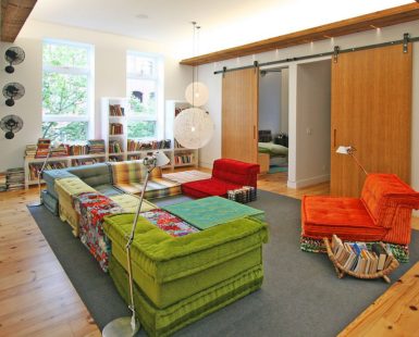 27 Creative Kids’ Rooms with Space-Savvy Sliding Barn Doors | Decoist