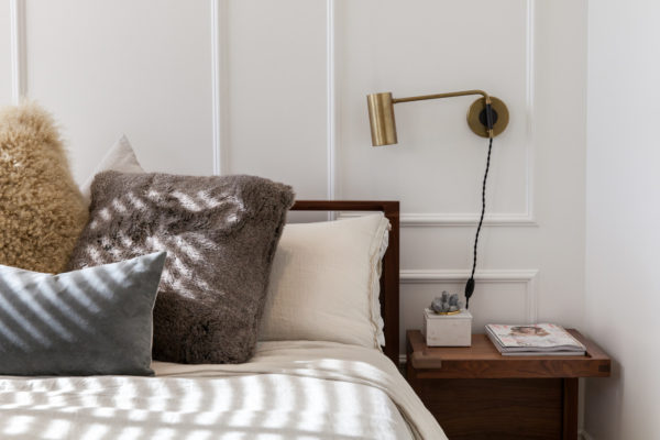 20 Modern Corner Lighting Ideas | Decoist