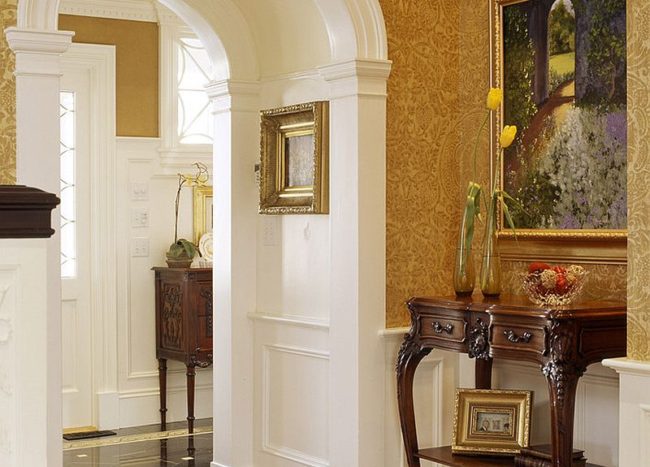 25 Gorgeous Entryways Clad in Wallpaper | Decoist