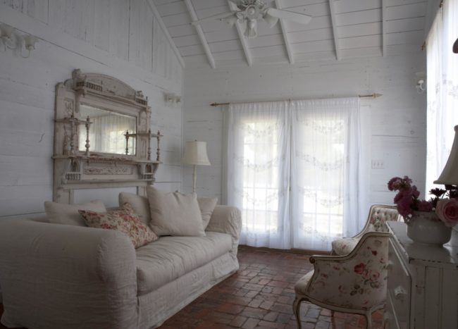 What Is Shabby Chic? Everything You Need To Know | Decoist