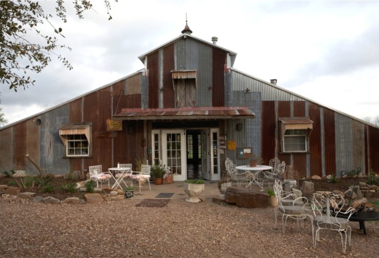 What Is Shabby Chic? Everything You Need To Know | Decoist