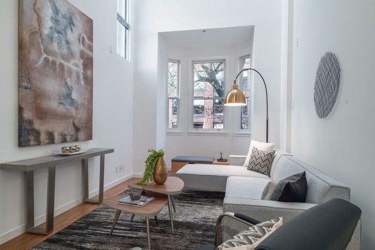 Historic Bay-Windows Become a Part of this Polished Vancouver Loft ...