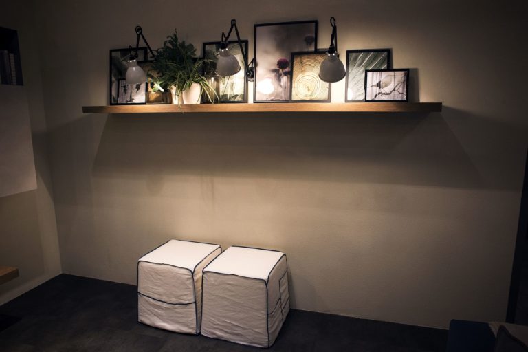 From Vases to Wall Clocks: 25 Ways to Fashion a Curated Collection Display