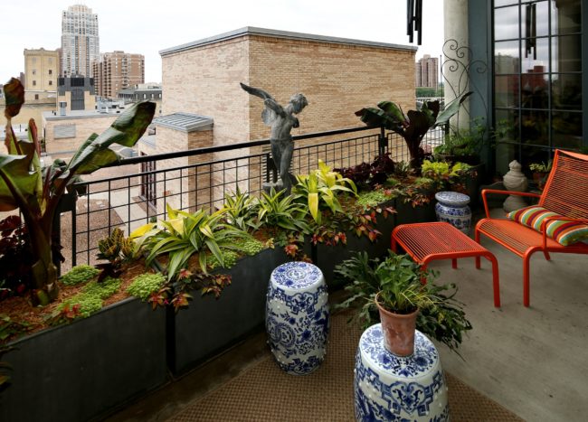 Urban Oasis: Balcony Gardens That Prove Green Is Always In Style | Decoist