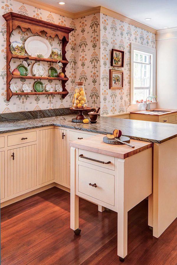 Bringing Back a Classic: 25 Trendy Ways to Add a Plate Rack | Decoist
