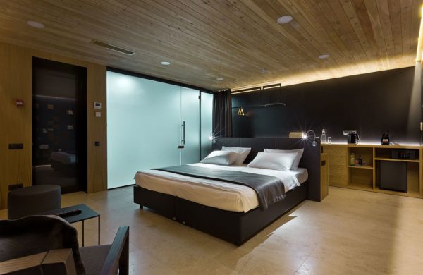 Low Eco-Impact Guest Houses with Minimal Interior Take You Inside a ...