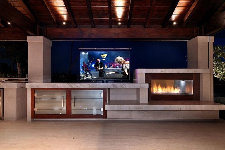 Taking the Home Theater Outdoors: From Poolside Hangouts to Patios ...