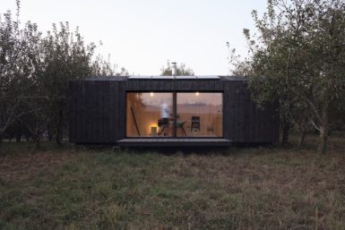 Space-Savvy Transportable Cabin in Wood Connects You with Nature | Decoist