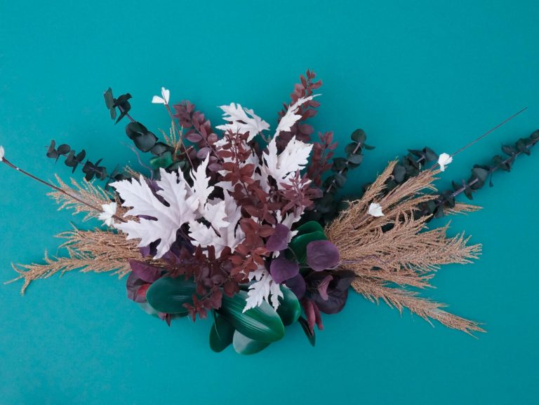 Fall Wreaths for Design Lovers - FUTURISTIC ARCHITECTURE