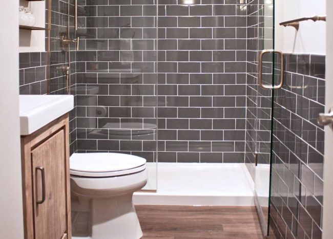 Small Gray Bathroom Ideas: A Balance Between Style and Space-Conscious ...