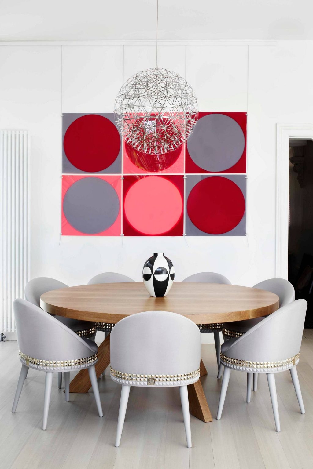 Simply Stunning: 25 Brilliant Ways to Add Color Using Wall Art | Decoist