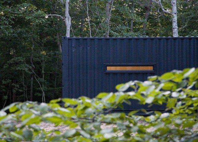 Green Design: Two Shipping Containers Turned into Budget Art Studio in ...