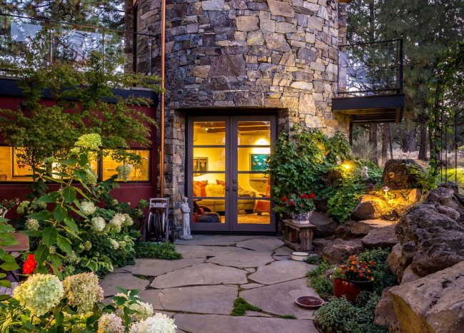 Beautiful Rustic Backyard Ideas: A Relaxing Vacation at Home - Decorizer