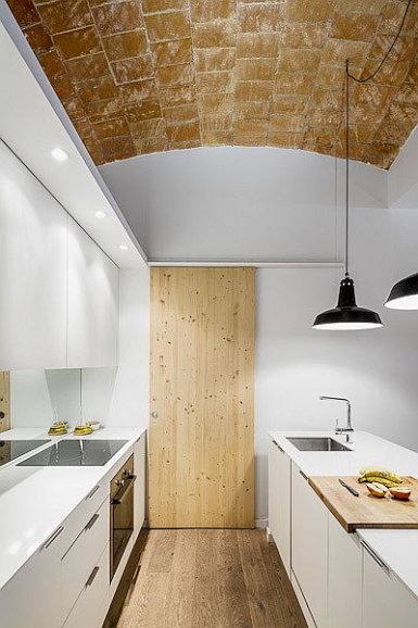 Vaulted Ceiling in Ceramics Inspires Transformation of this Barcelona ...