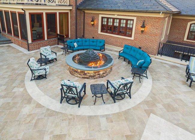 Unique Fire Pit Area Ideas for Entertaining and Enjoying | Decoist