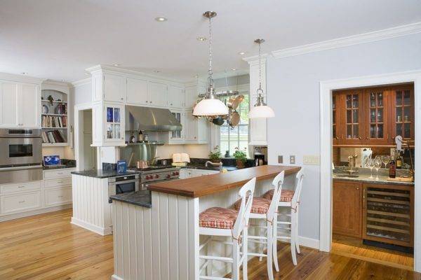 Timber Magic: Trendy Breakfast Bars in wood for the Modern Kitchen ...