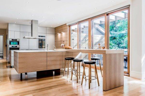 Timber Magic: Trendy Breakfast Bars in wood for the Modern Kitchen ...