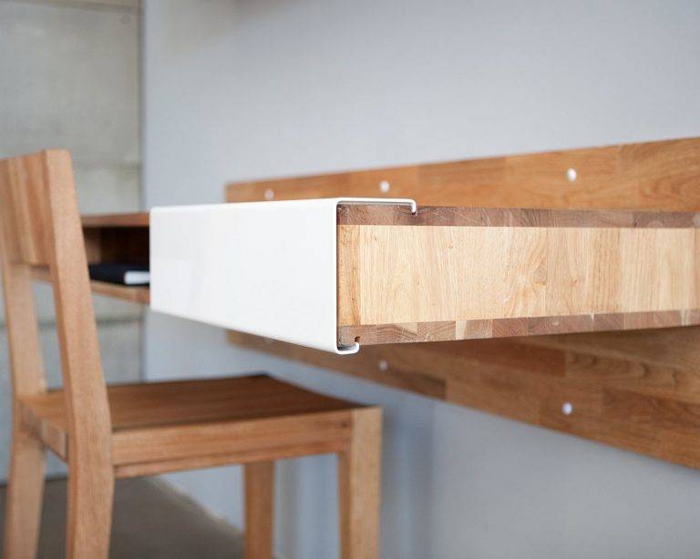 Minimal Floating Desks Perfect for the Small Modern Home Office | Decoist