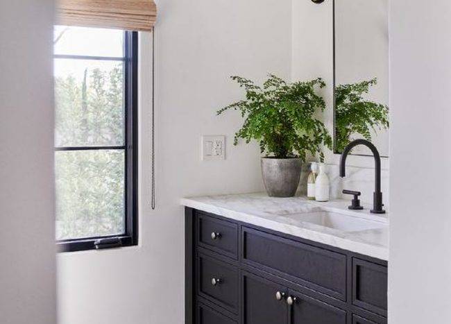 51 Gorgeous Black Vanity Ideas for a Stylishly Unique Bathroom