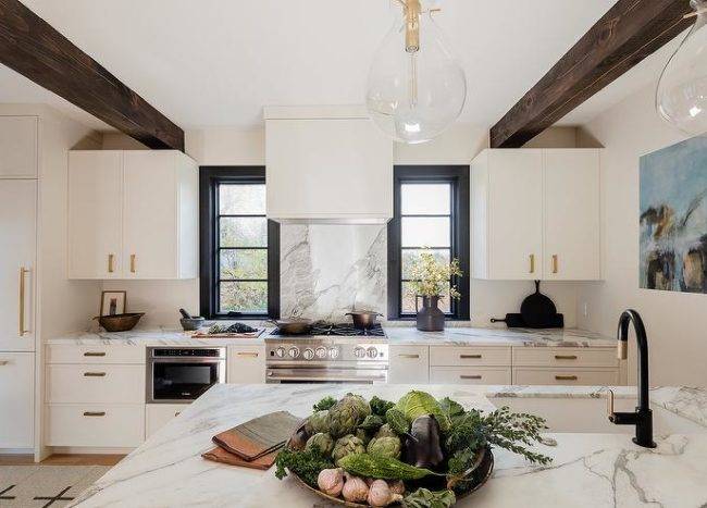 Range Hood Ideas to Fit In With Any Kitchen Design Style | Decoist